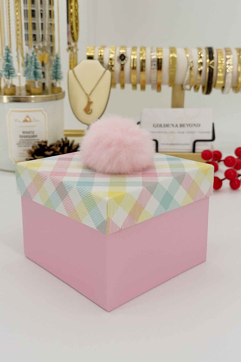 Signature Gift Box – Golden & Beyond